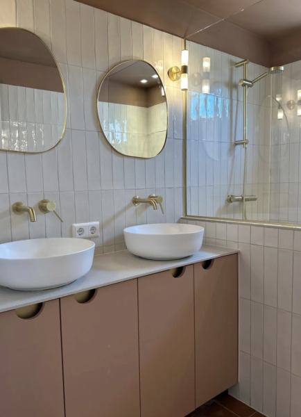 Self-designed and built: Casa Lua in the Portuguese Algarve - Barts Boekje