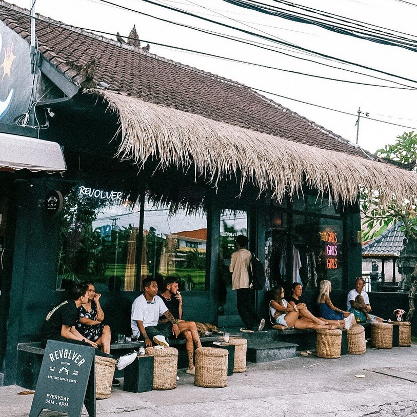 Revolver, Bali - Barts Boekje