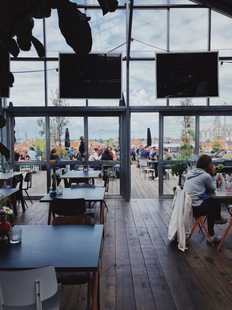Nach dem Erfolg des Catering-Pavillons DeDAKKAS in Haarlem wird das ...
