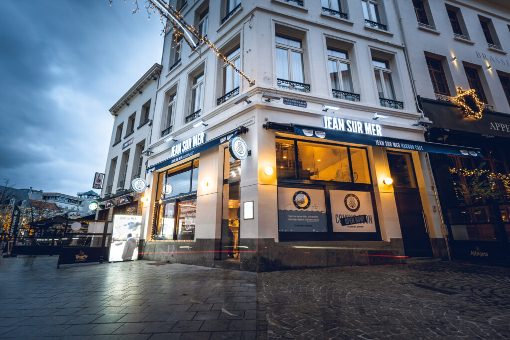 Jean sur Mer Harbor Café, Antwerpen, België - Barts Boekje