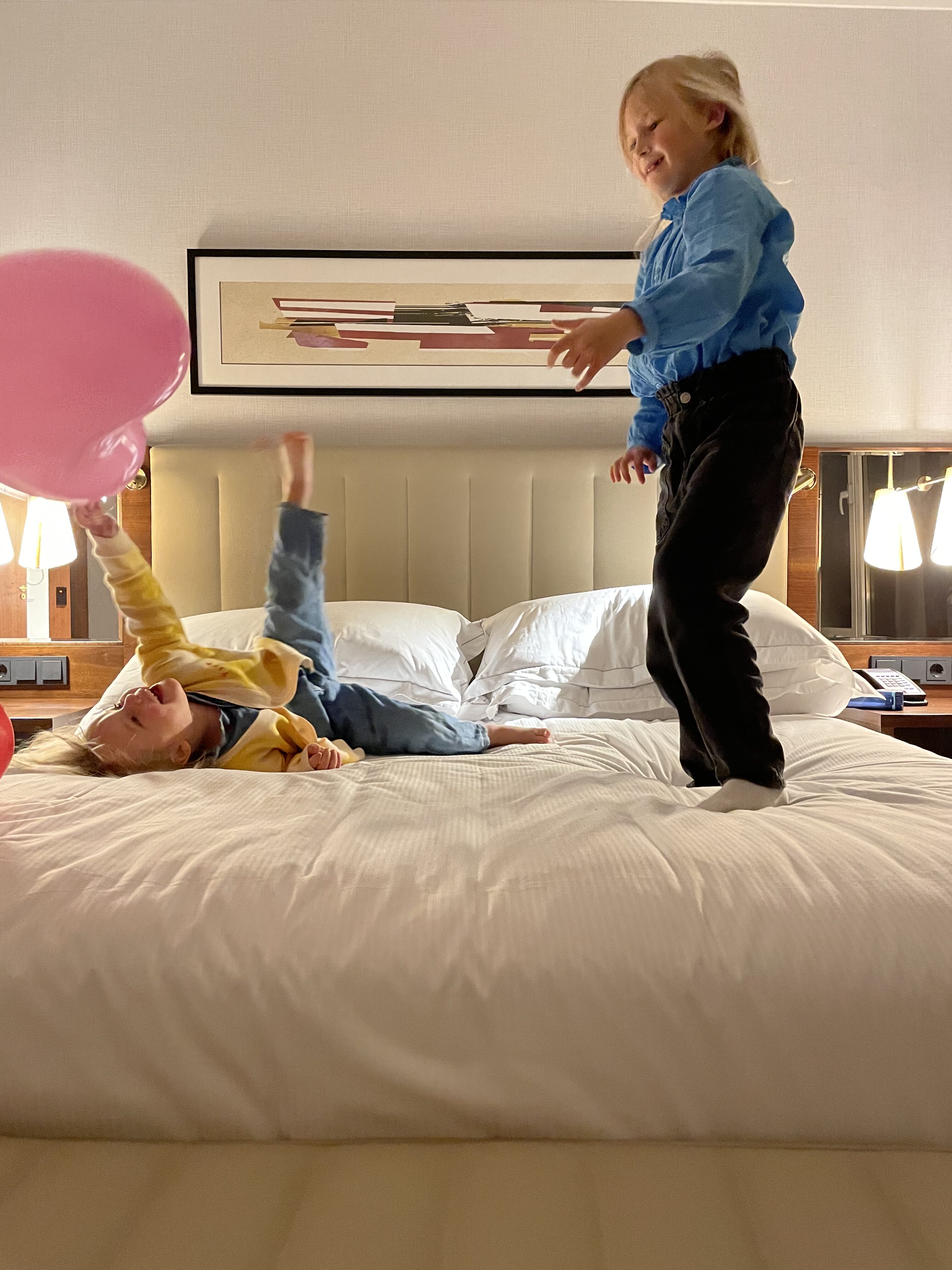 Pampering weekend with the whole family? On to Hilton Amsterdam ...