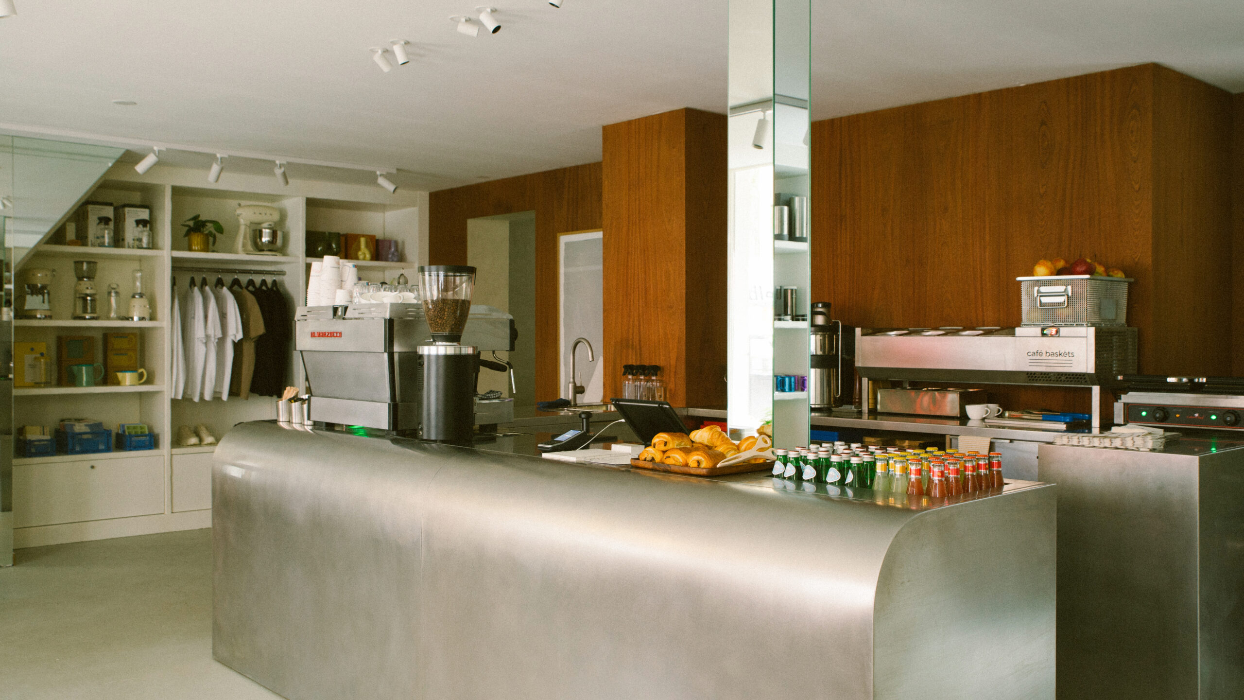 Café Baskèts: tu lugar ideal para tomar un café (y más) en Amsterdamse ...