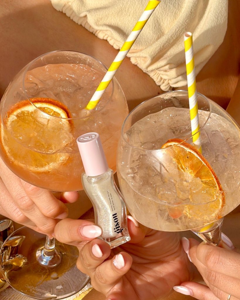 An honest review of the viral Gisou Honey Infused Lip Oil - Barts Boekje