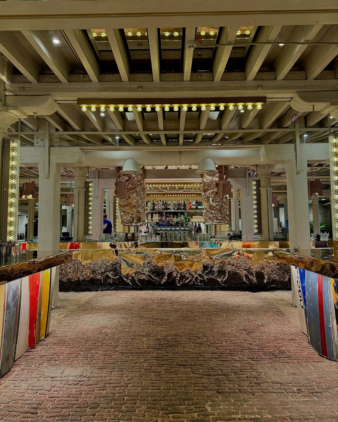 Wolf – Neue Food Hall in Antwerpen, auf der Insel, im Felix Pakhuis ...