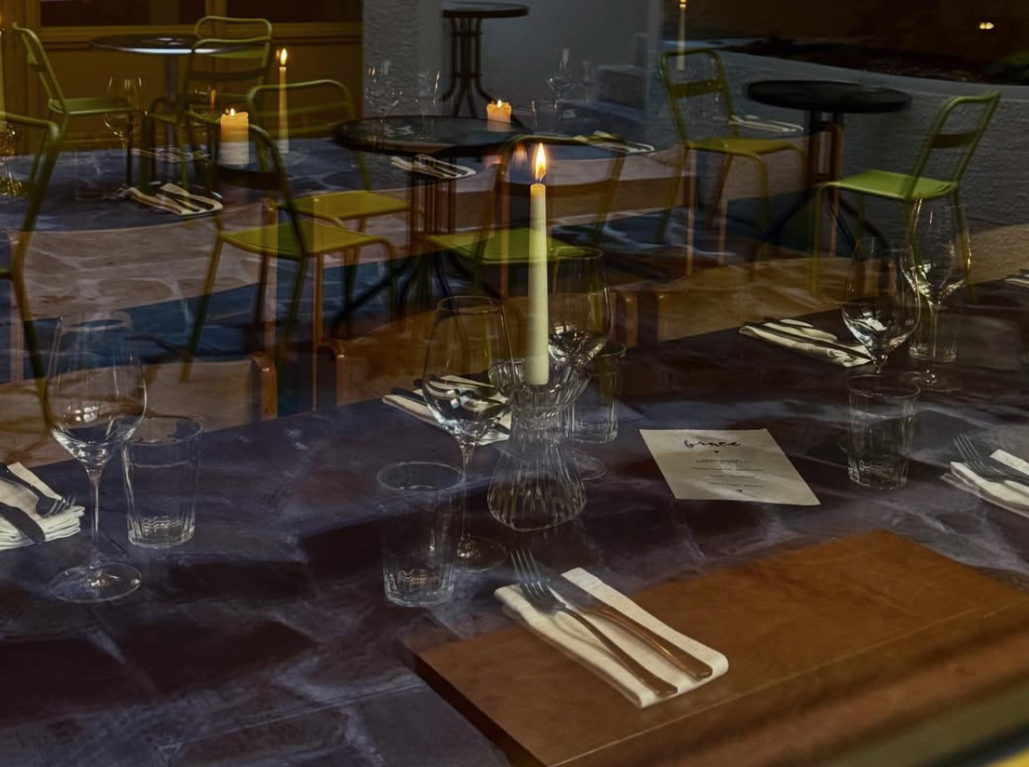 Escondidos en la calle Hofstraat de Amberes: el restaurante Bracc y el bar Lucy - Bart's Booklet